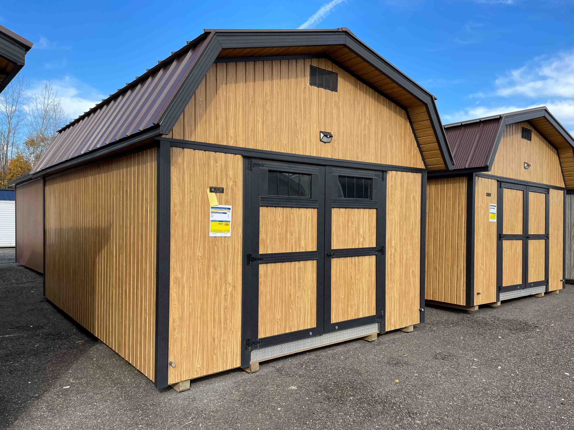 Monitor Barn |12x16 Executive Designer Barn With Overhang